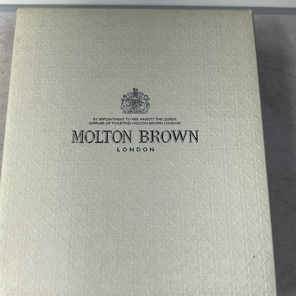 Molton Brown | Bath & Body | Molton Brown Floral Spicy Eau De Parfum ...